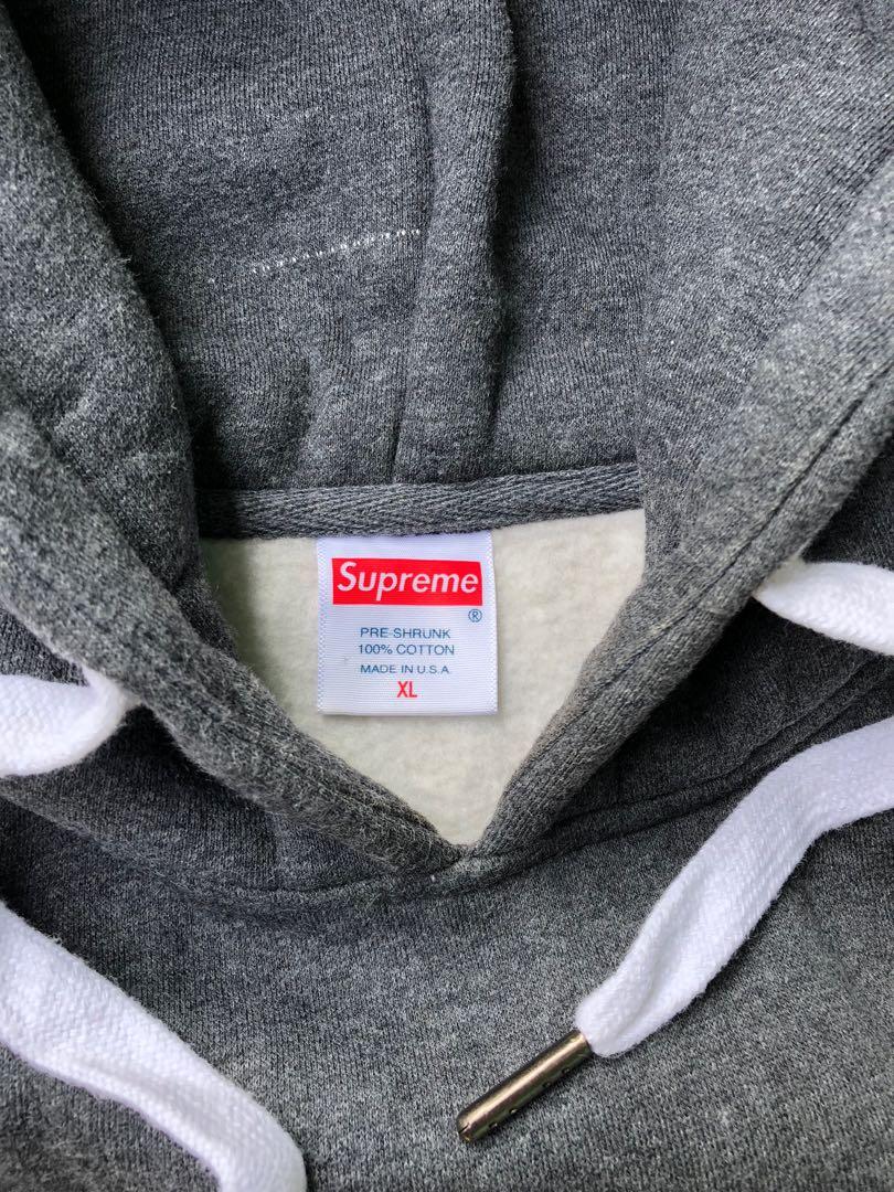 supreme x tnf second original preloved thrift, Fesyen Pria, Pakaian , Atasan di Carousell