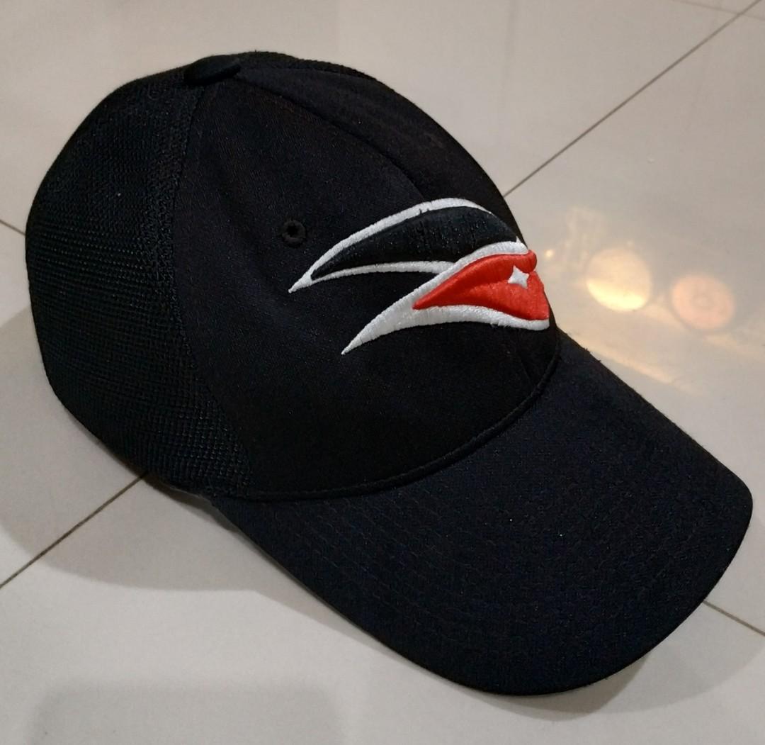 Topi Keren, Fesyen Pria, Aksesoris, Topi di Carousell