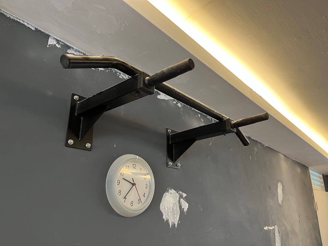 Used pull up bar, Sports Equipment, Exercise & Fitness, Toning ...