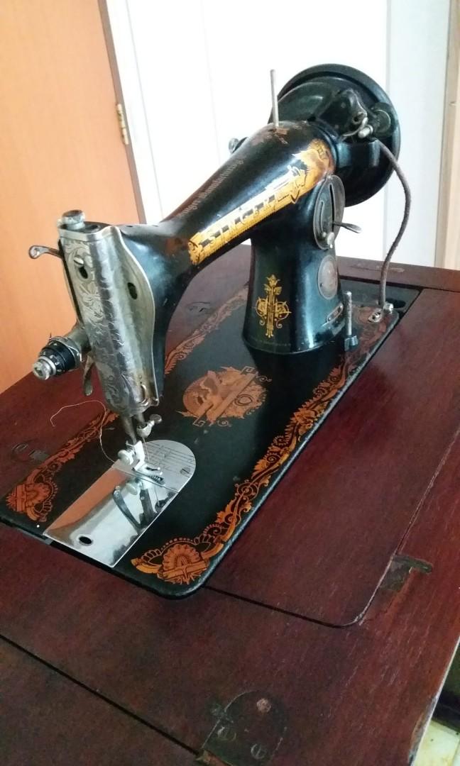 Vintage Singer Sewing Machine, Hobbies & Toys, Memorabilia ...