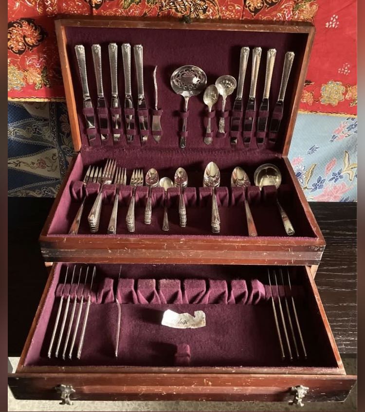 Antique 1940’s Oneida Prestige Plate Bordeaux Silverplate Flatware ...