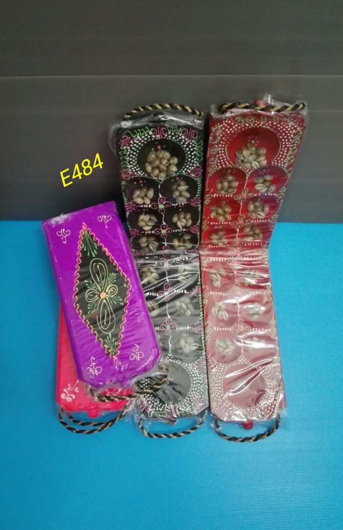 E484 - Foldable Handpainted Congkak With Shell Seeds, Hobbies & Toys ...