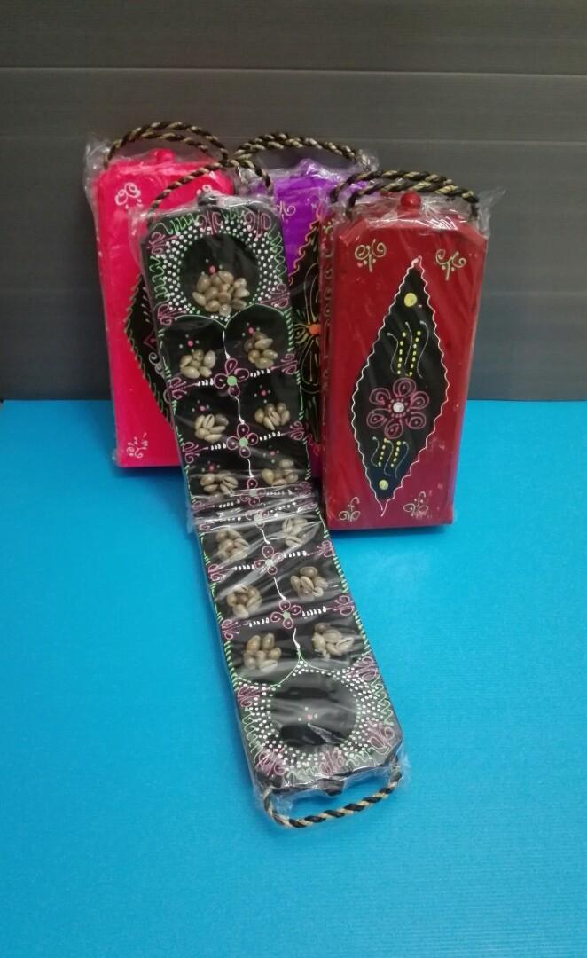 E484 - Foldable Handpainted Congkak With Shell Seeds, Hobbies & Toys ...