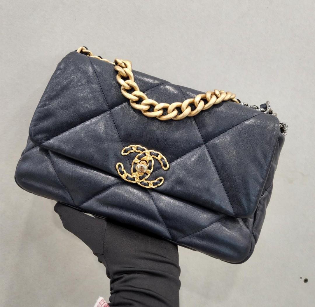 Excellent #29 Chanel C19 Small Navy GHW Full Set, Barang Mewah, Tas ...