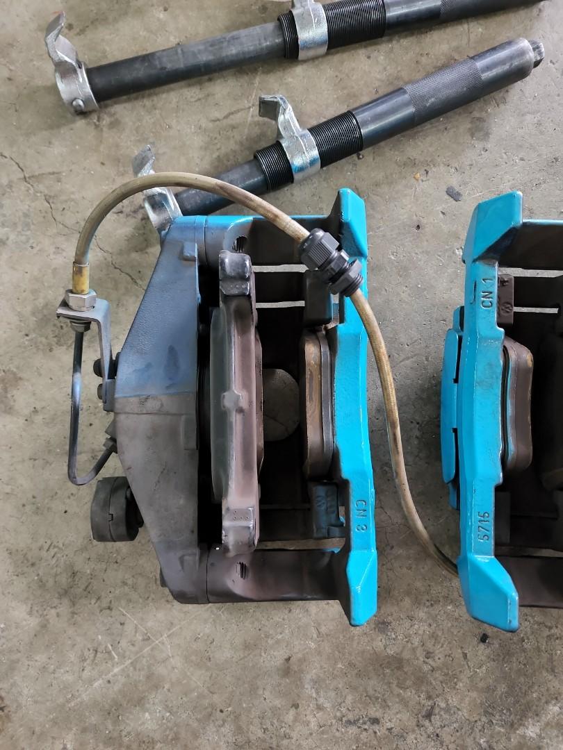 Golf R Brakes, Car Accessories, Accessories on Carousell