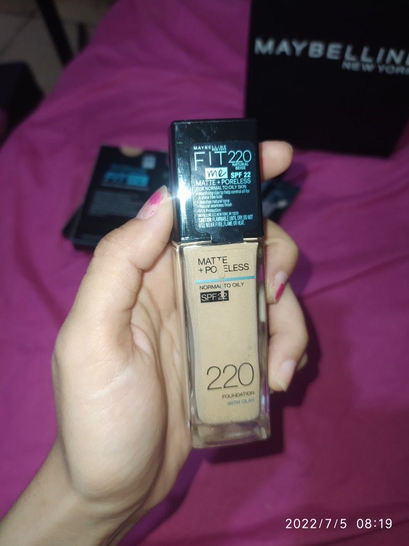 Maybelline foundation matte poreless, Kesehatan & Kecantikan, Rias Wajah di Carousell