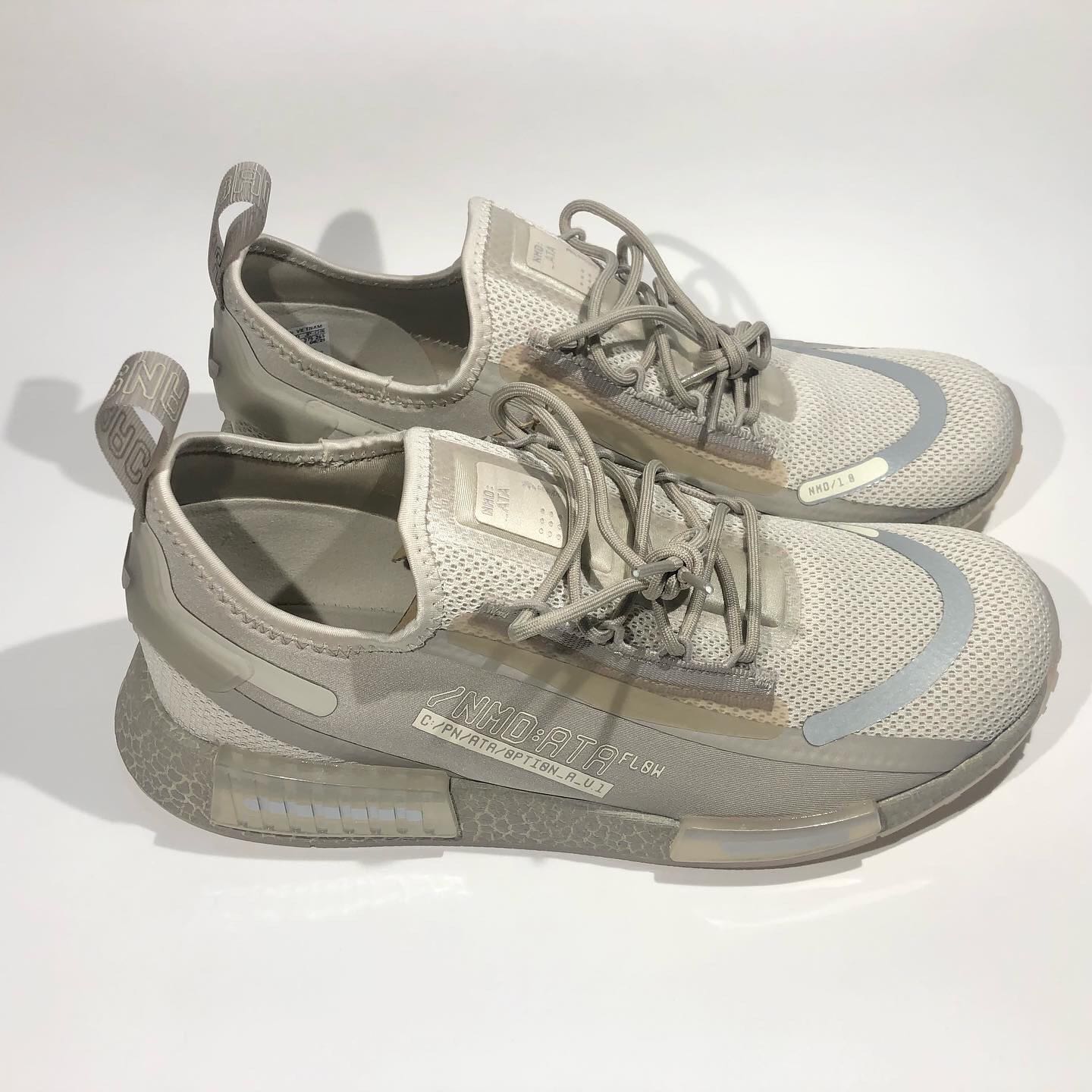 Adidas NMD R1 SPECTOO cream, Men's Fashion, Footwear, Sneakers on Carousell