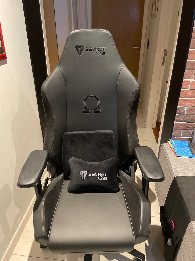 Secret Lab Omega 2020 - Black, Furniture & Home Living, Furniture ...