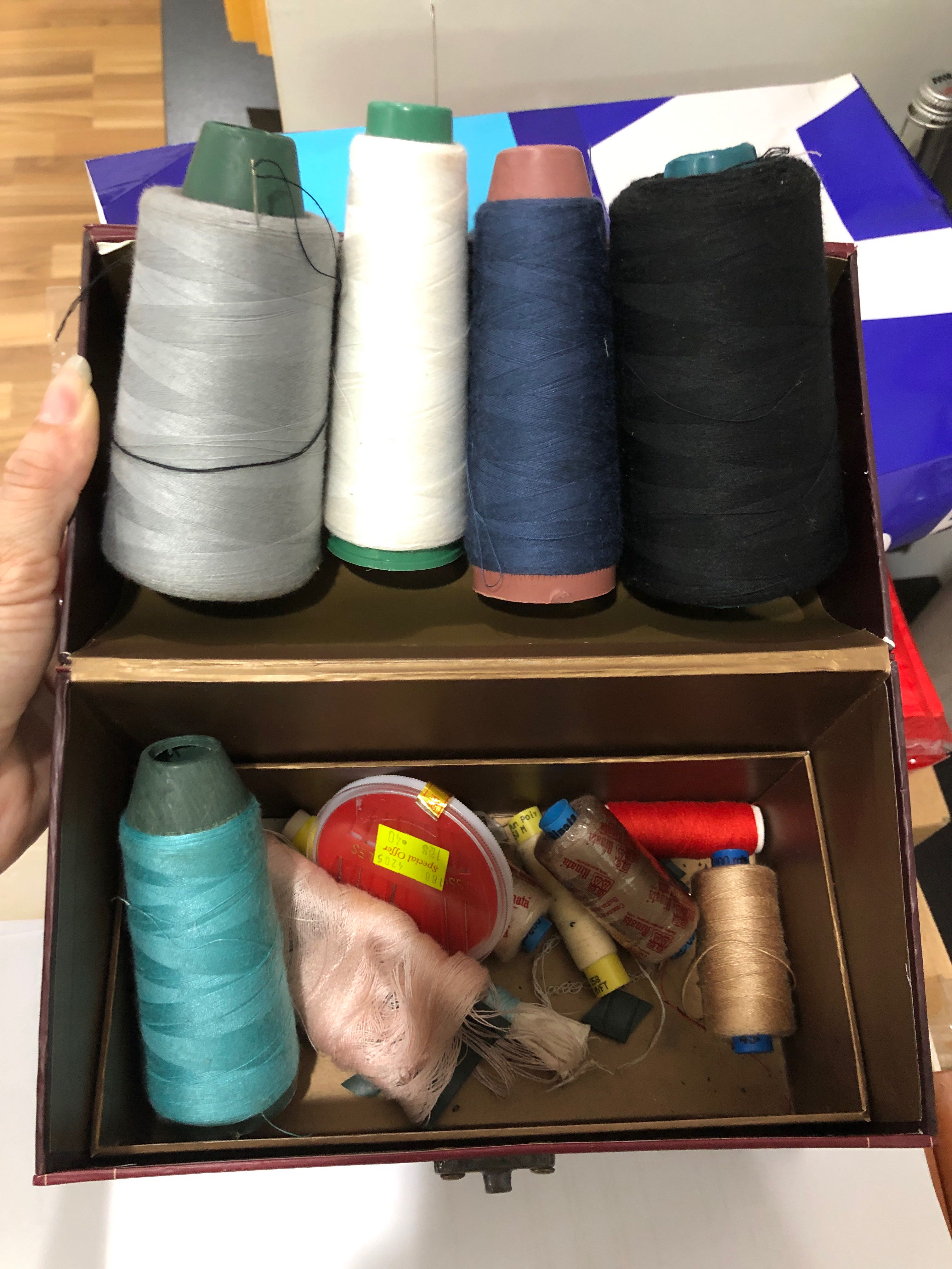 Spools of thread, Hobbies & Toys, Stationery & Craft, Craft Supplies ...
