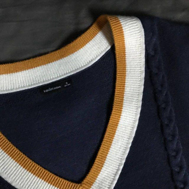 yishion vest, Women's Fashion, Coats, Jackets and Outerwear on Carousell