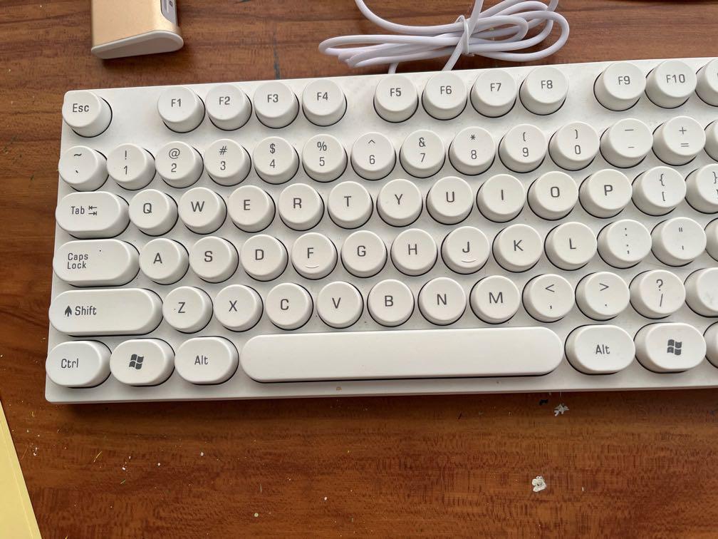 Zeus White USB Keyboard, Computers & Tech, Parts & Accessories ...