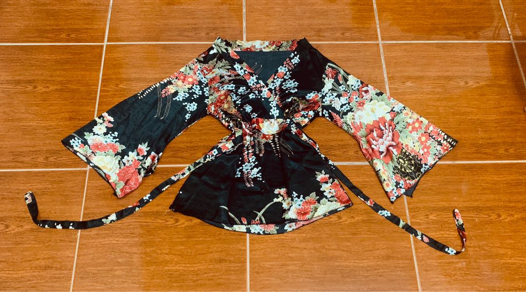 JAPANESE KIMONO INSPIRED TOP, Women's Fashion, Tops, Blouses on Carousell
