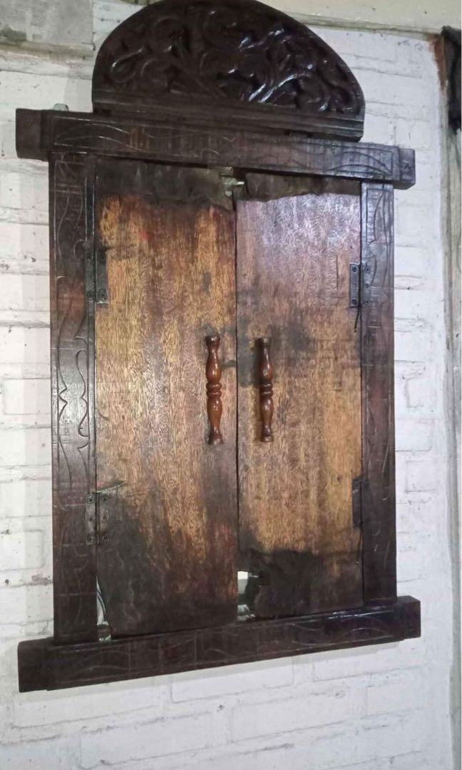 Jendela cermin, Antik, Furnitur di Carousell