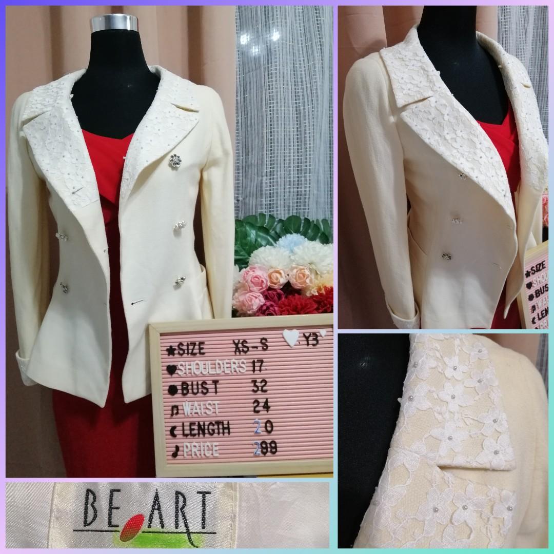 Light colored blazers, Women's Fashion, Coats, Jackets and Outerwear on ...
