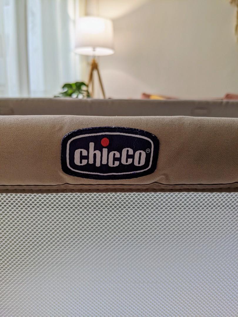 Like New- Chicco Next 2 Me cot/ sidecar, Babies & Kids, Baby Nursery ...