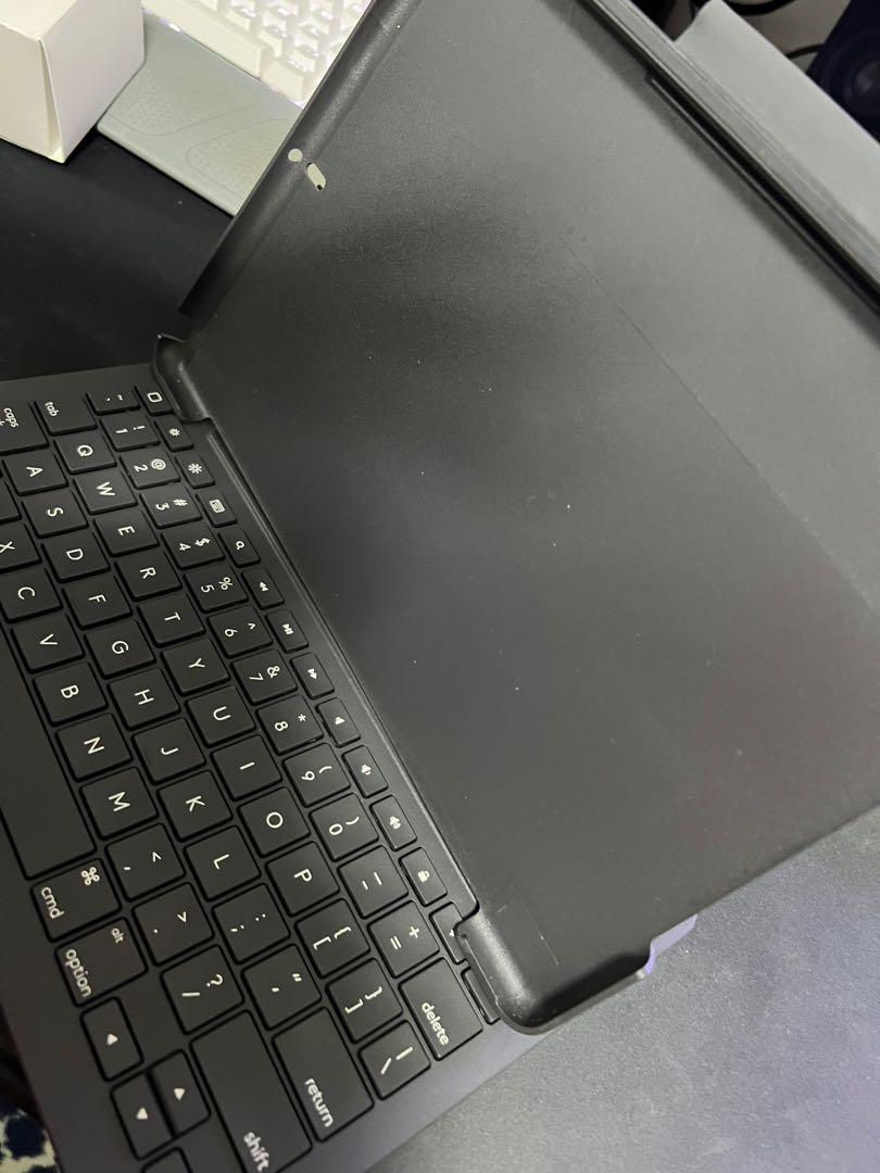 Logitech IPad 7 Keyboard, Mobile Phones & Gadgets, Mobile & Gadget ...