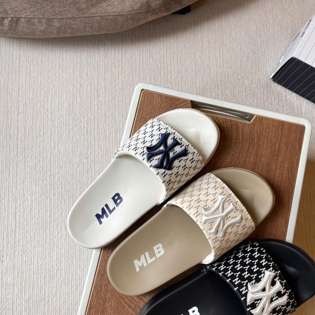 全新mlb slippers by slippers mlb拖鞋 NY拖鞋, 女裝, 鞋, 拖鞋 - Carousell