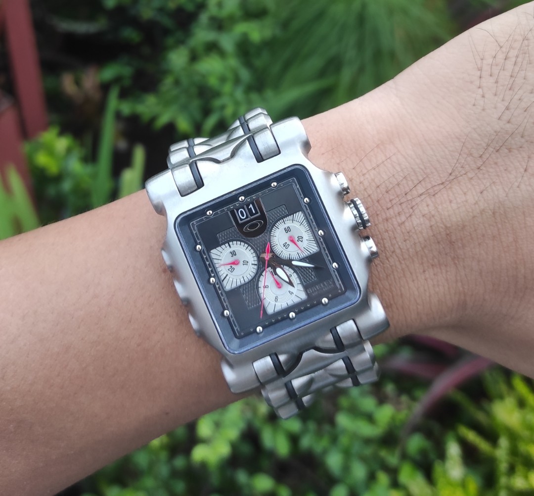 Oakley Minute Machine Gen 1 - Black Dial, Men's Fashion, Watches ...