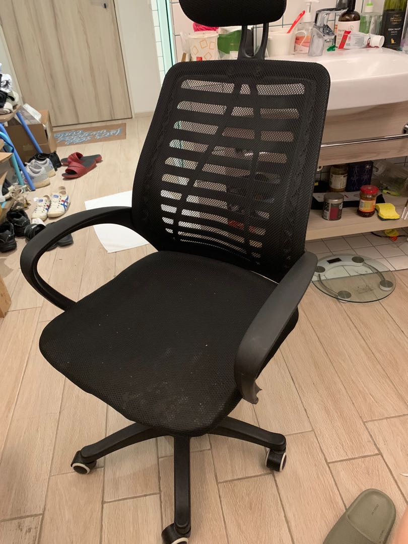 Office chair, Furniture & Home Living, Furniture, Chairs on Carousell