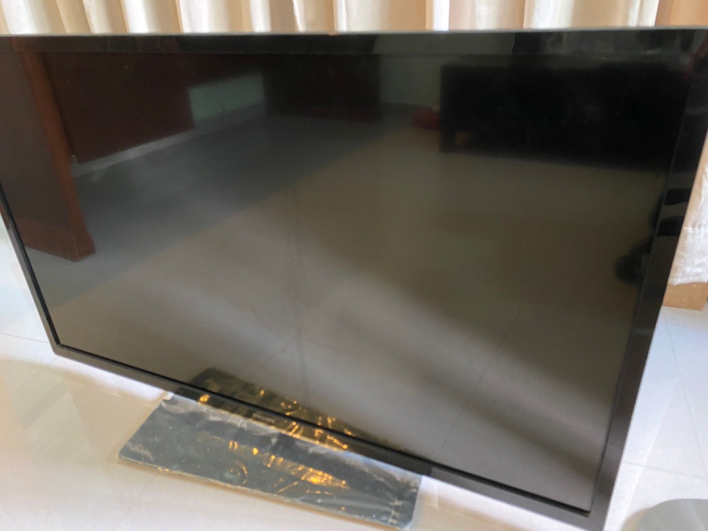 Philips 41-inch TV (200hz, 1920x1080p), TV & Home Appliances, TV ...