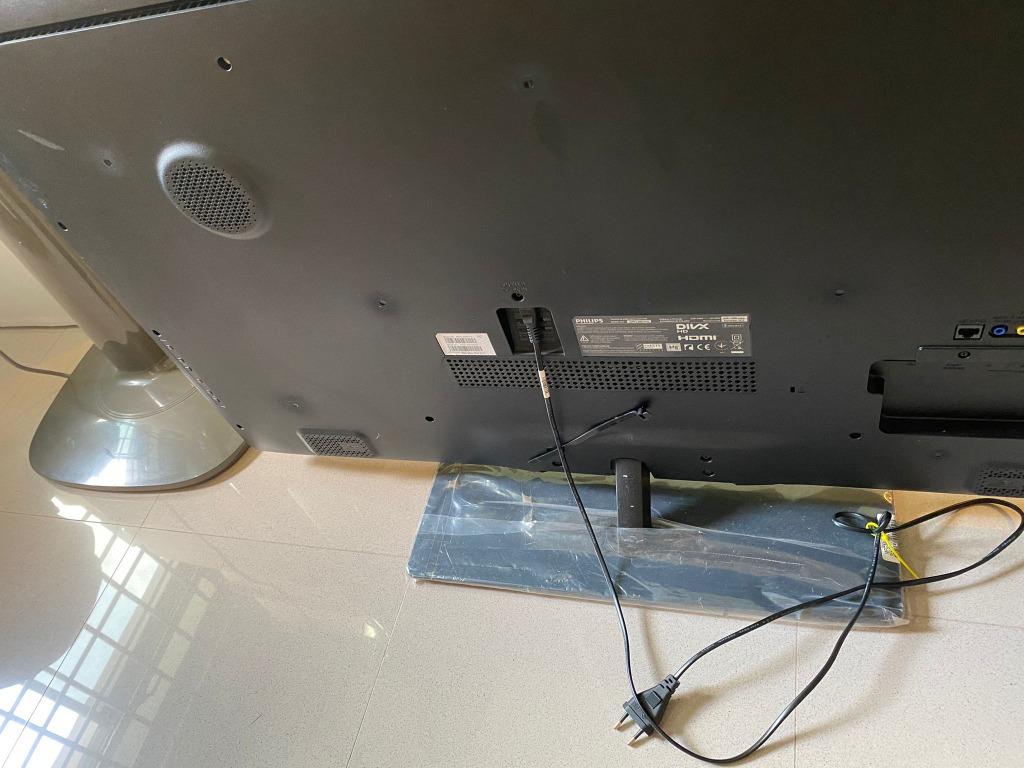 Philips 41-inch TV (200hz, 1920x1080p), TV & Home Appliances, TV ...