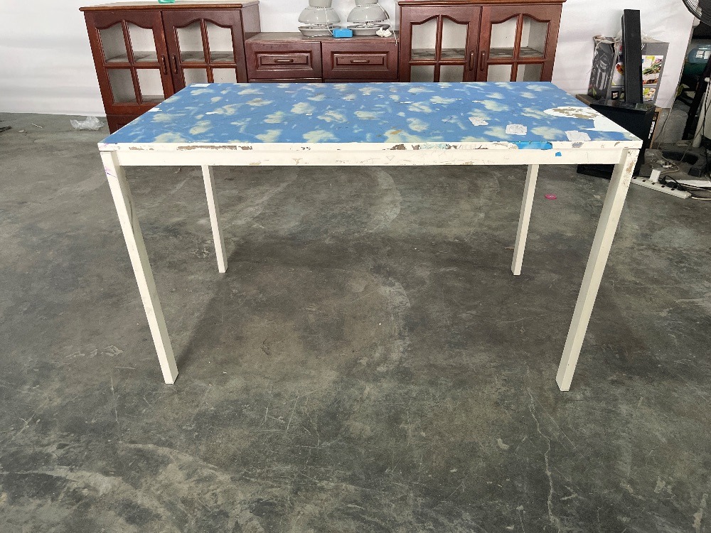 Rectangular Working Table White Colour / Meja Kerja Segi Empat Warna ...