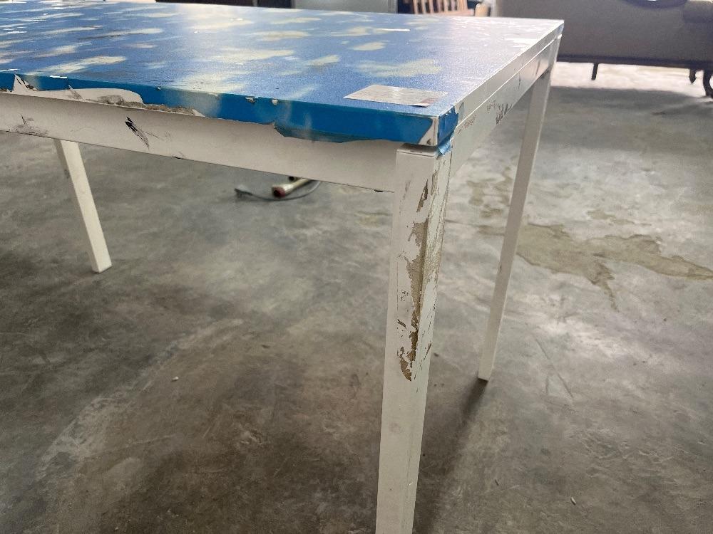 Rectangular Working Table White Colour / Meja Kerja Segi Empat Warna ...