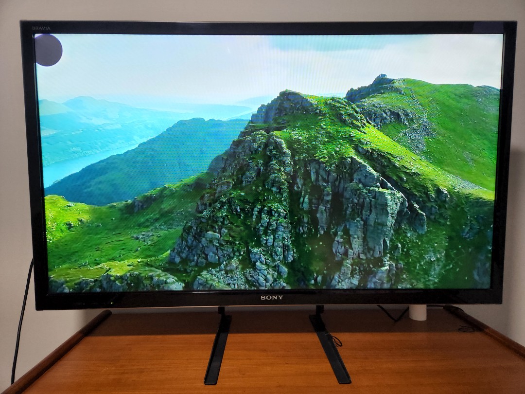 Sony Bravia 46" LCD TV, TV & Home Appliances, TV & Entertainment, TV on ...