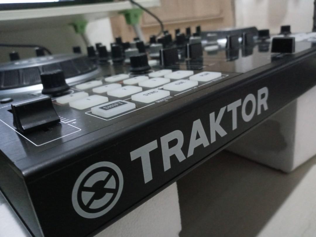 Alat DJ Traktor S4 MK2 DJ controller, Musik & Media, Alat di Carousell Alat DJ Traktor S4 MK2 DJ controller, Musik & Media, Alat di Carousell