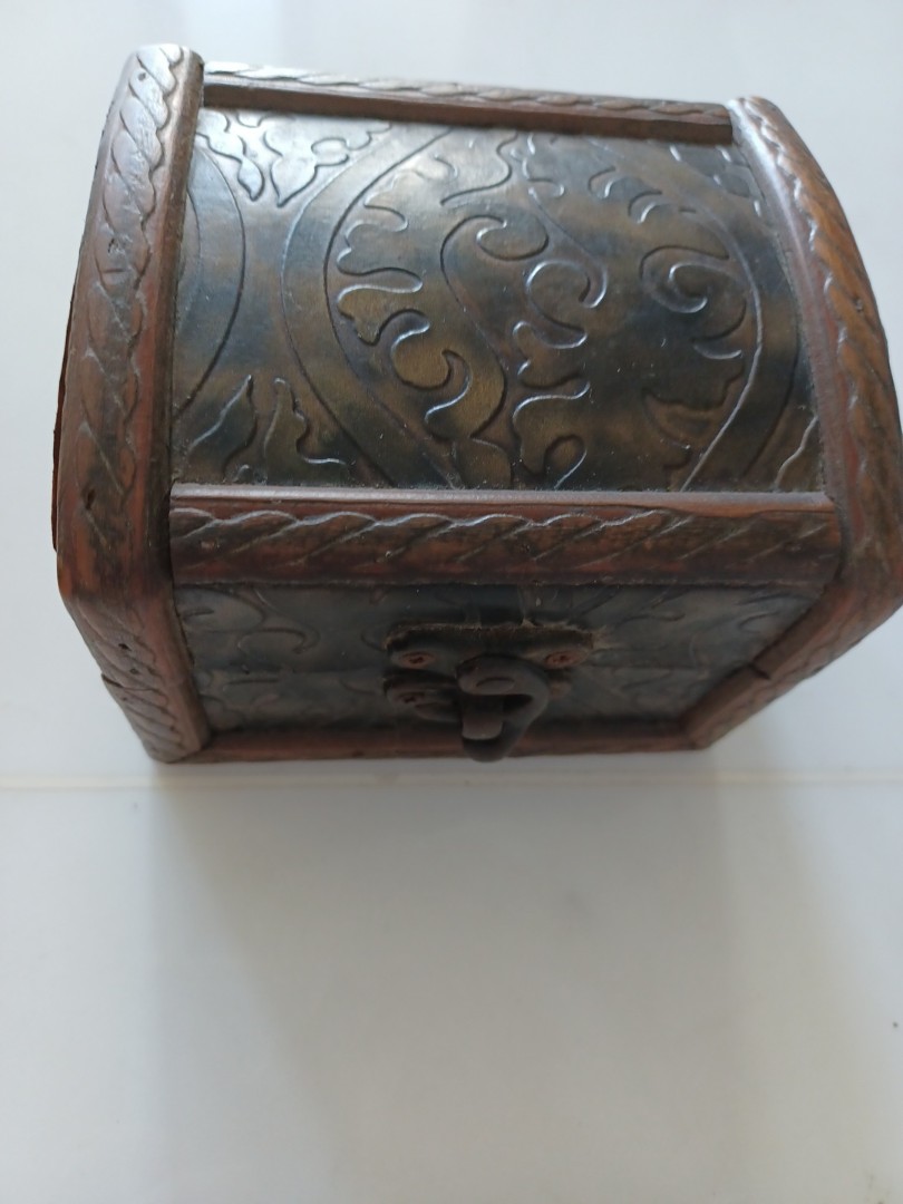 Vintage Brown Box, Furniture & Home Living, Home Improvement ...