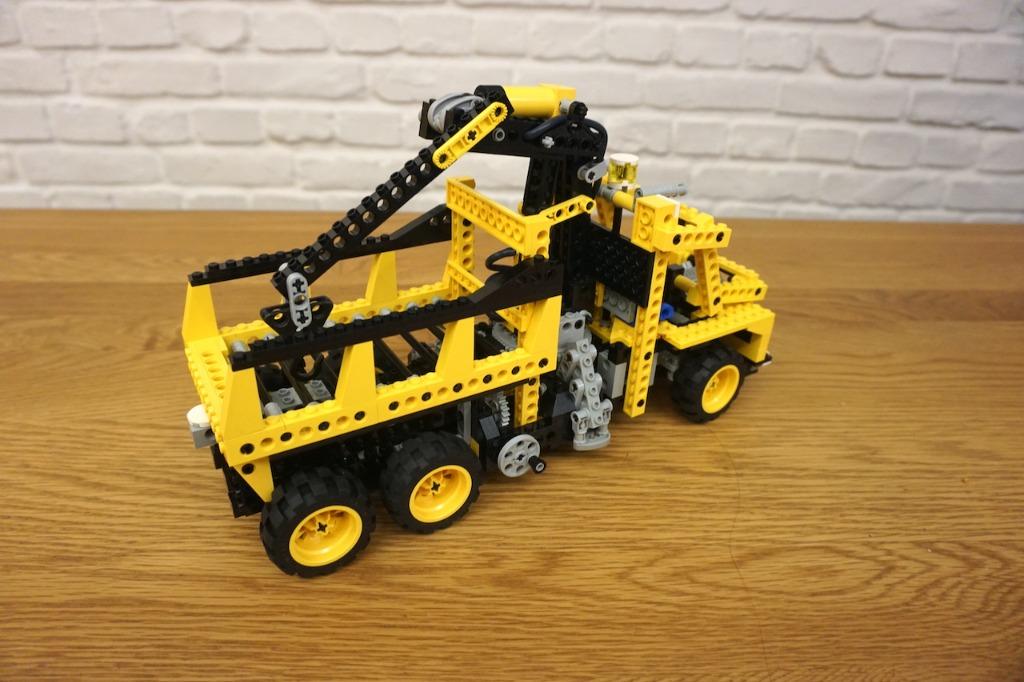 Vintage Technic LEGO set 8460 - Pneumatic Crane Truck - second option ...