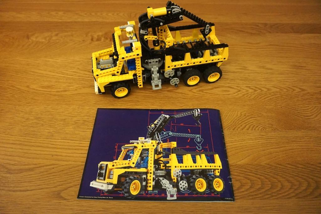 Vintage Technic LEGO set 8460 - Pneumatic Crane Truck - second option ...