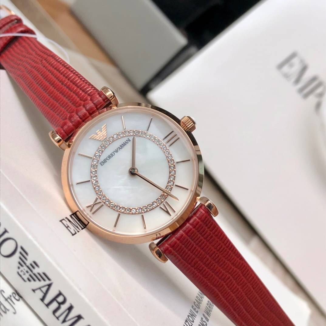 阿瑪尼石英女表, 名牌精品, 精品手錶在旋轉拍賣