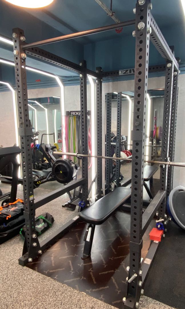 實用全框式深蹲架 Full Squat Rack, 運動產品, 運動與健身, 運動與健身 - 舉重和啞鈴 - Carousell