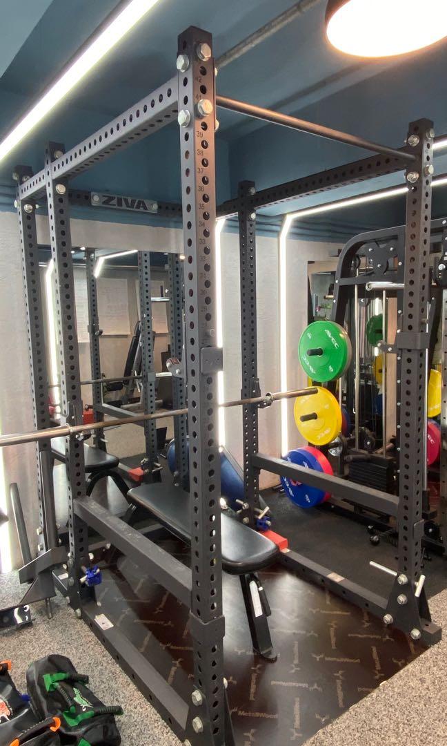 實用全框式深蹲架 Full Squat Rack, 運動產品, 運動與健身, 運動與健身 - 舉重和啞鈴 - Carousell