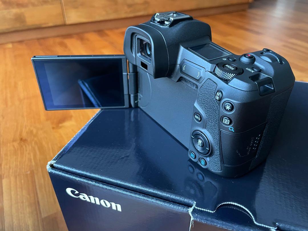 Canon EOS R body and battery grip, Photography, Cameras on Carousell
