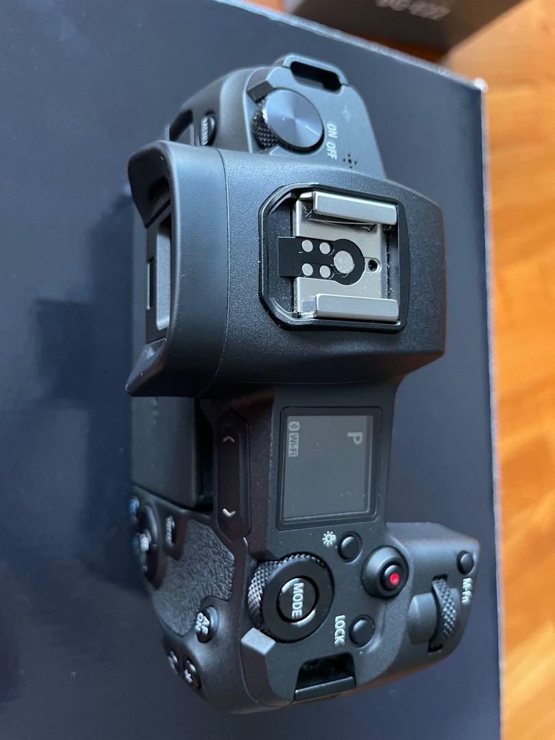 Canon EOS R body and battery grip, Photography, Cameras on Carousell