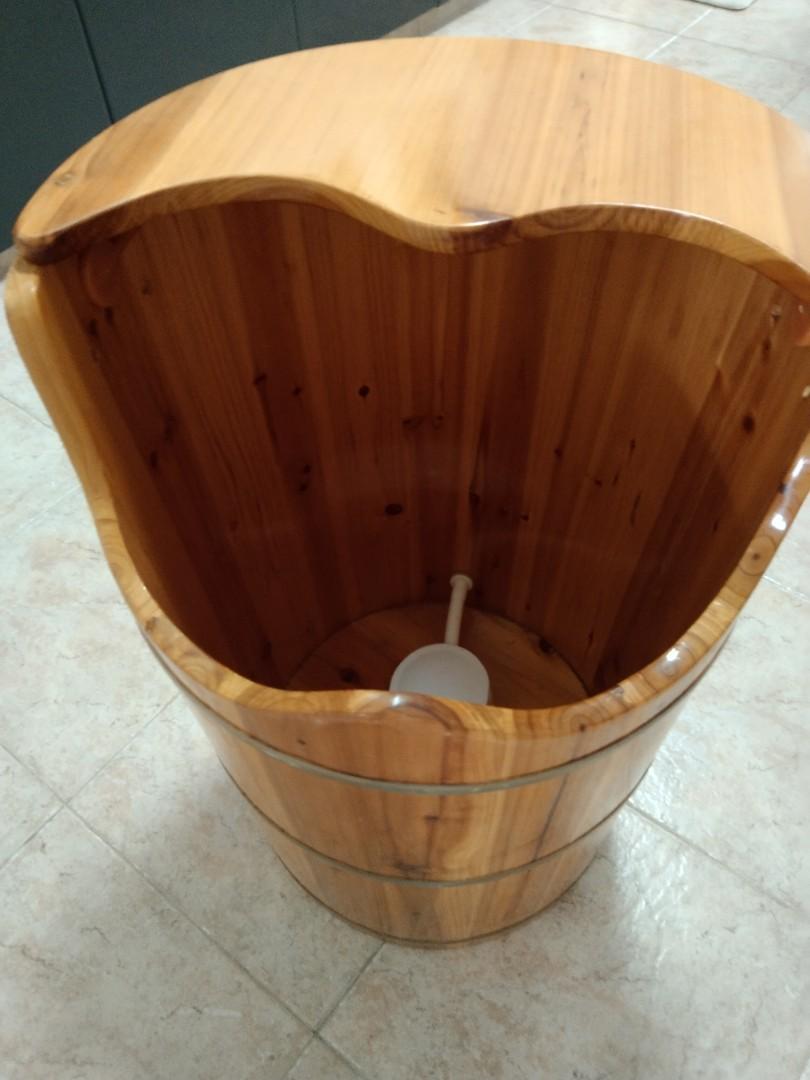Cedar Foot Soaking Barrel, Beauty & Personal Care, Foot Care on Carousell