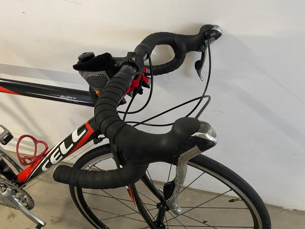 Cell Road Bike, Sports Equipment, Bicycles & Parts, Bicycles on Carousell