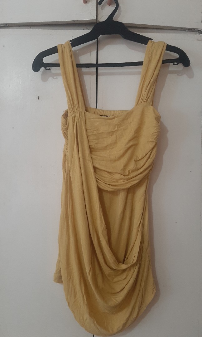 Golden Top, Women's Fashion, Tops, Sleeveless on Carousell
