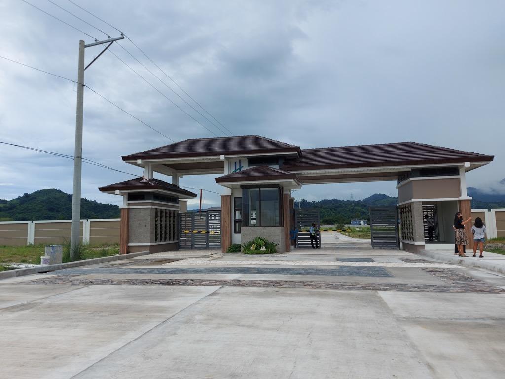 House & Lot For Sale in Hausland in Subic, Property, For Sale, House ...