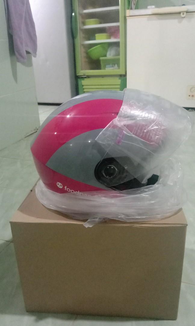 Helmet foodpanda limited edition, Motorbikes on Carousell