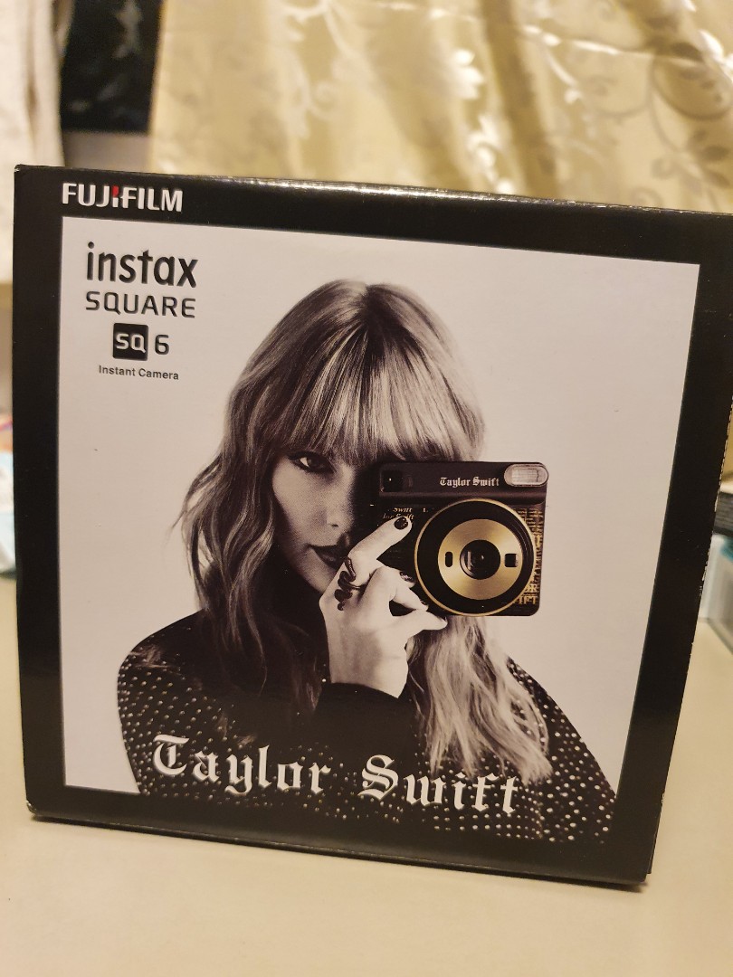 Instax Square SQ 6 (Taylor swift), Photography, Cameras on Carousell
