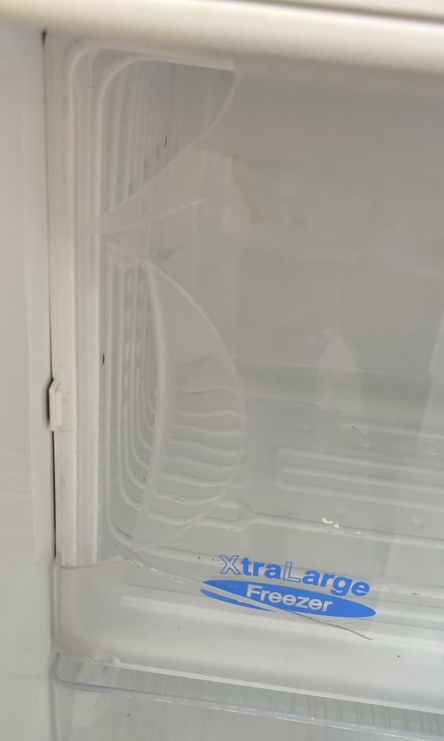 Lg ref 4ft tall price 3200 pesos makati pick up (sold to julianne ...