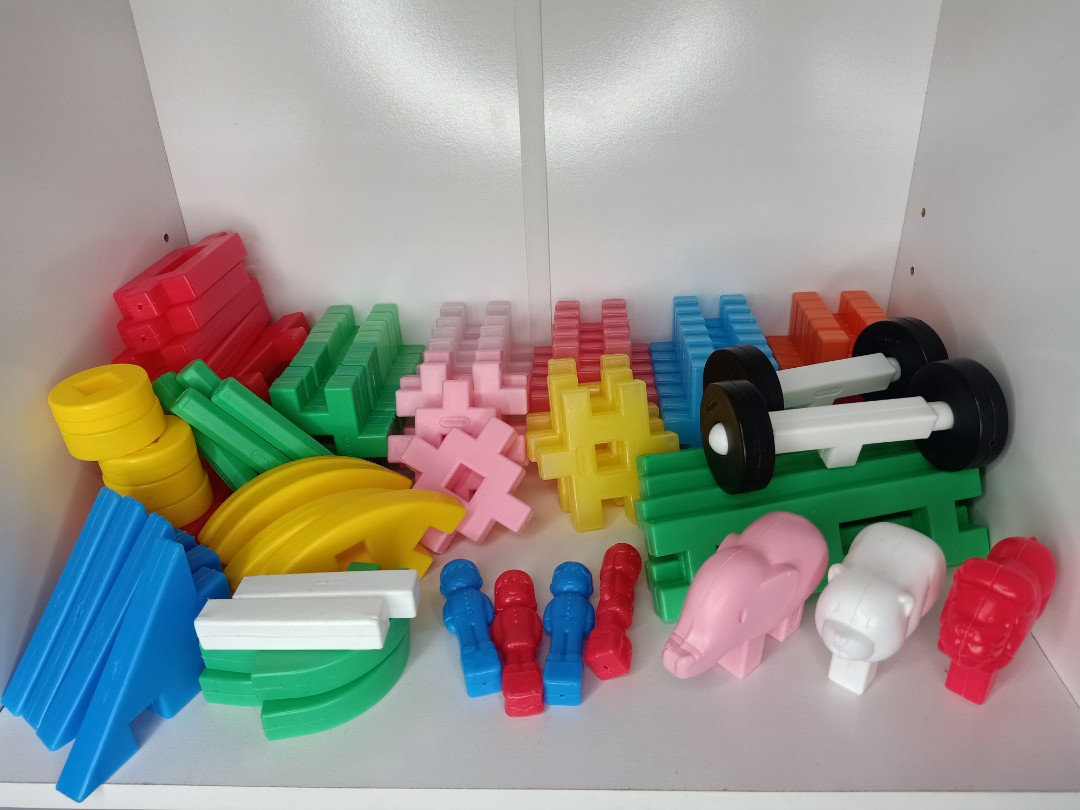 (Plastic) Building Puzzle, Babies & Kids, Infant Playtime on Carousell