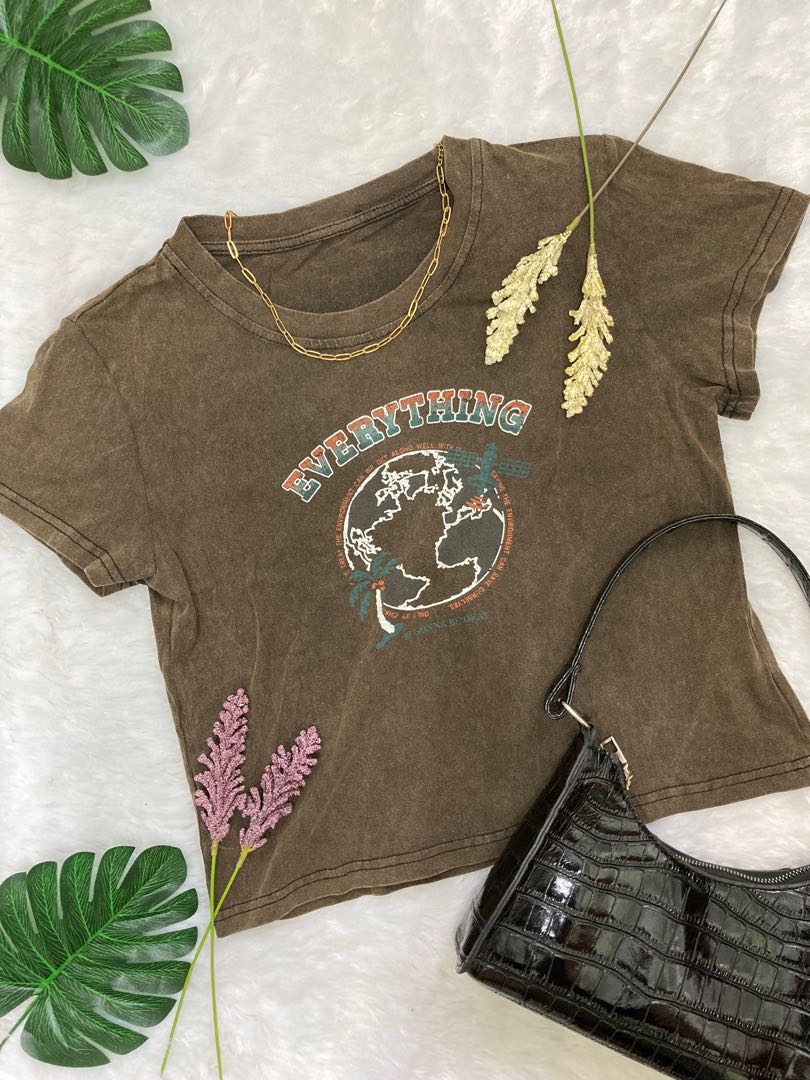 Shein vintage style crop top, Women's Fashion, Tops, Shirts on Carousell