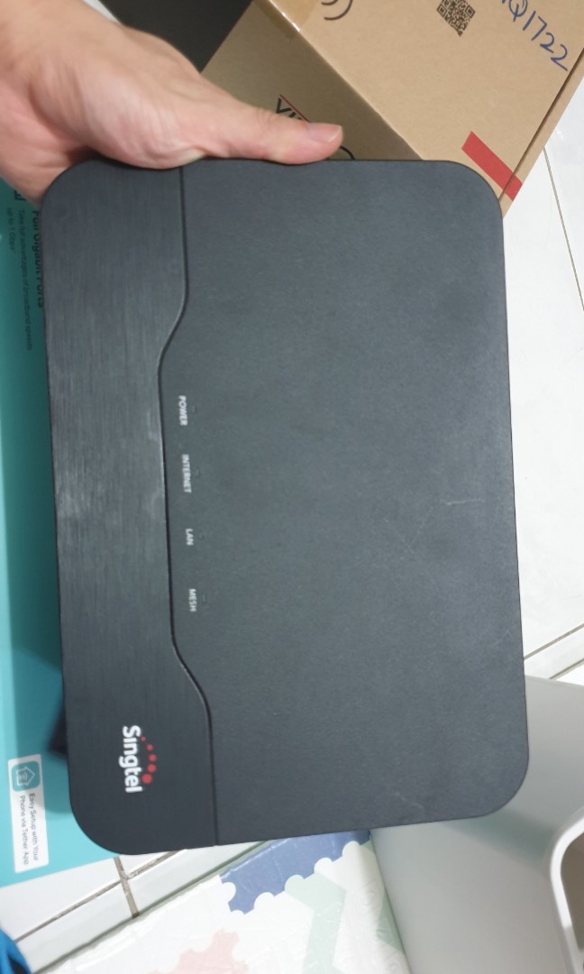 Singtel Mesh Router & Huawei Optical Network Terminal, Computers & Tech ...
