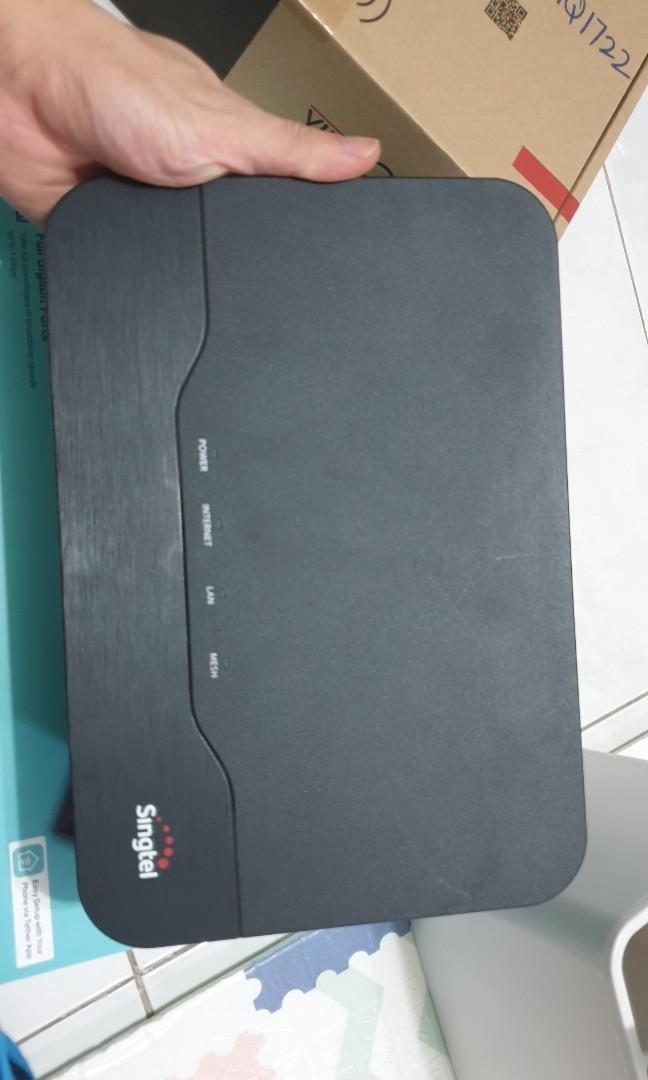 Singtel Mesh Router & Huawei Optical Network Terminal, Computers & Tech ...