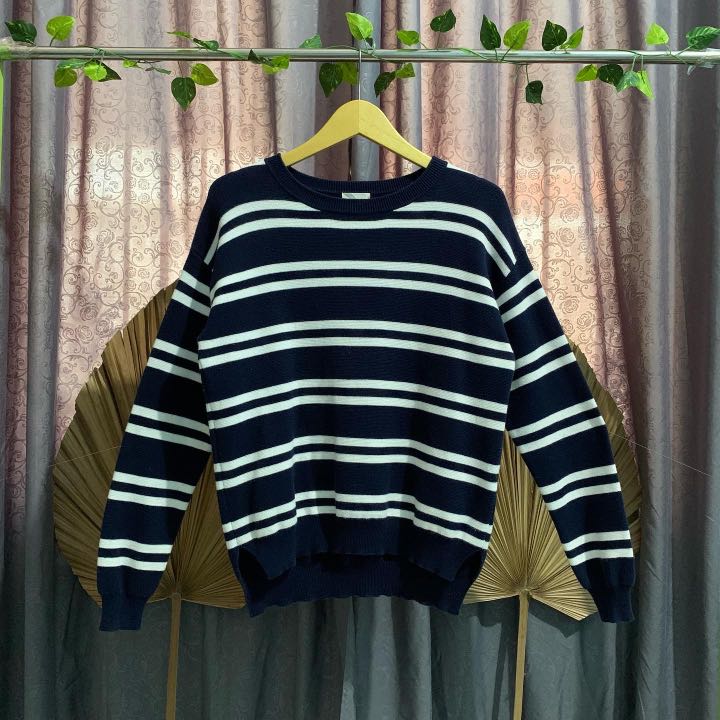 SWEATER SALUR GARIS RAJUT NAVY GU UNIQLO, Fesyen Wanita, Pakaian Wanita ...