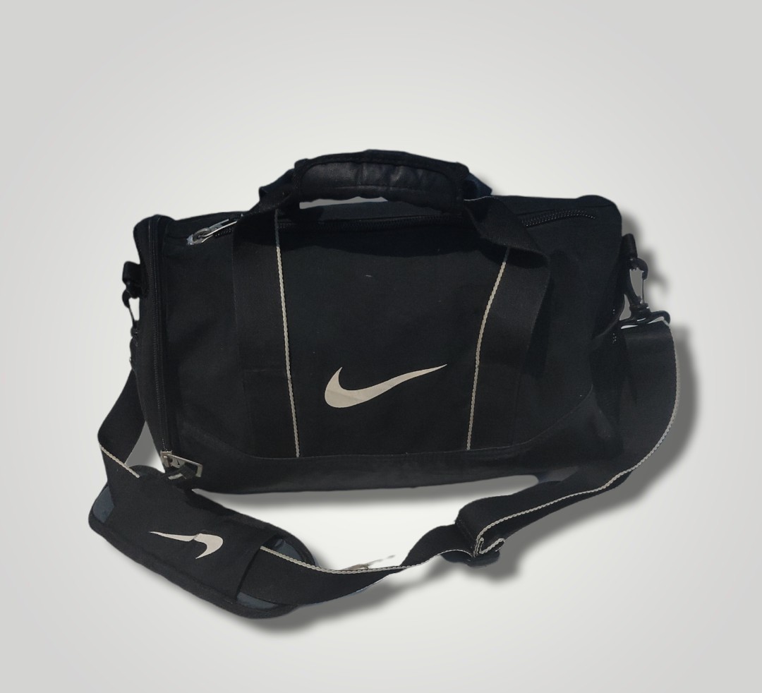 Tas nike original, Fesyen Pria, Tas & Dompet , Lainnya di Carousell